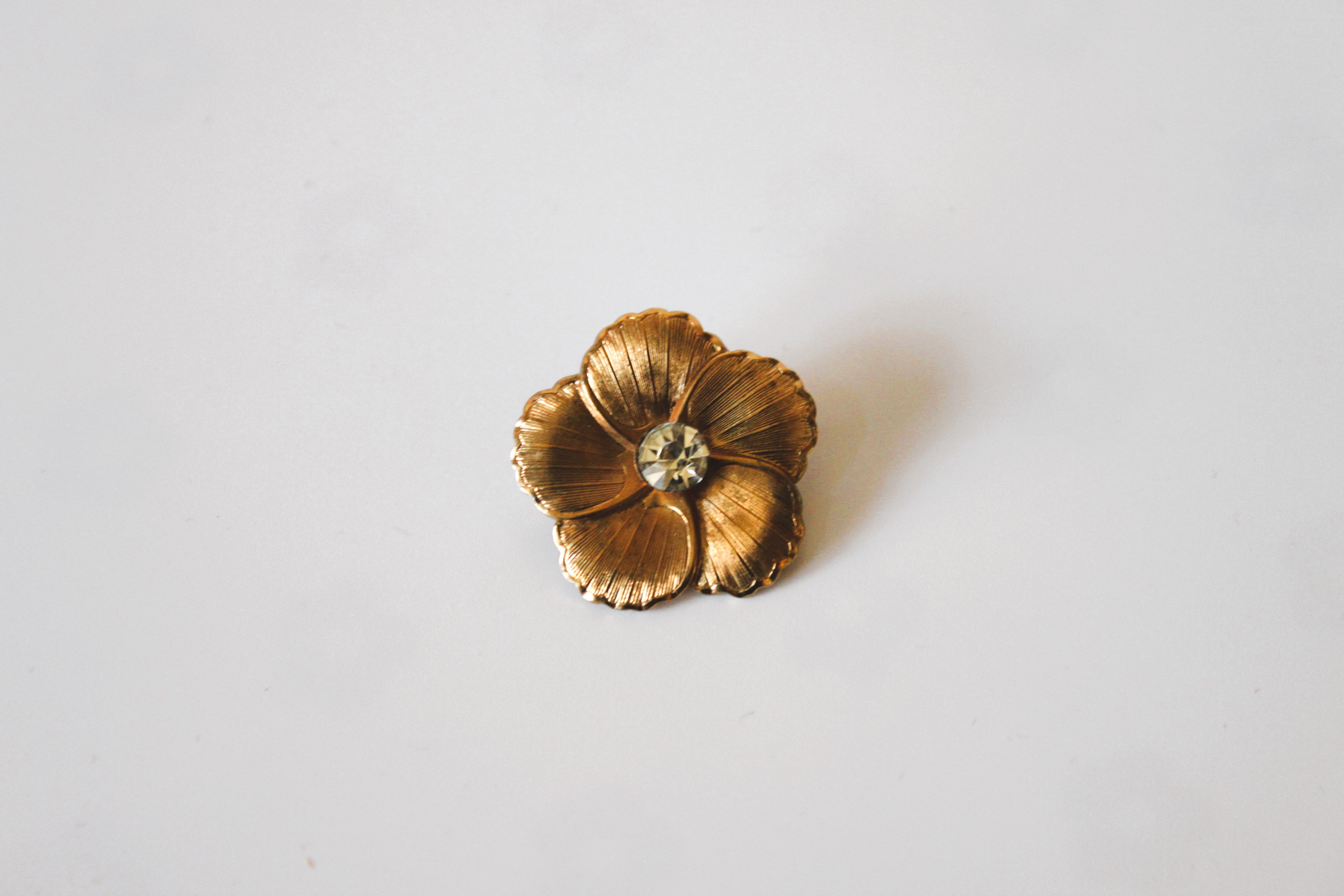 Buy Vintage Brooch at Affordable Price – J's Classic Finds